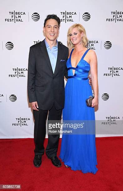 Sexy Abigail Hawk Bikini Pics