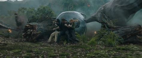 Jurassic World Fallen Kingdom Teaser Run Confusions And Connections