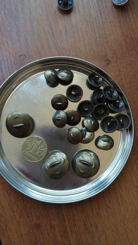 Пуговицы в двух размерах винтаж — цена 50 грн в каталоге Другие аксессуары Купить аксессуары по