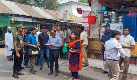 ঝালকাঠিতে ভ্রাম্যমাণ আদালতের অভিযান ১৩ প্রতিষ্ঠানকে জরিমানা