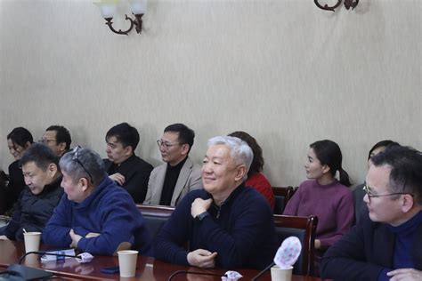 МУИС ийн дэд профессор Ч Чойсамбын “Орчин үеийн сэтгүүл зүйн асуудал” номын нээлт боллоо