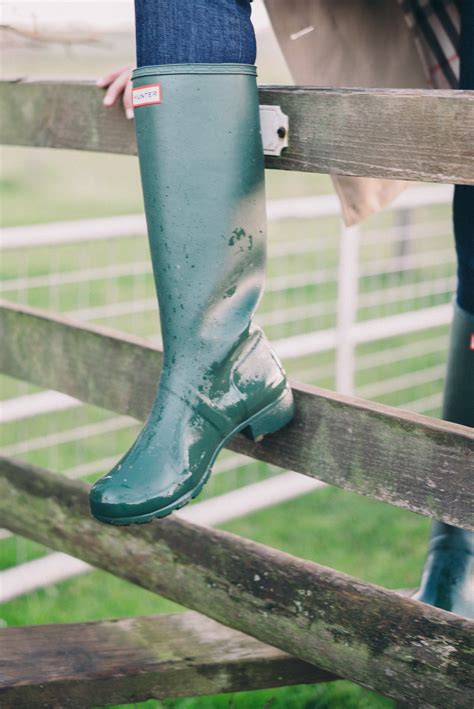 5 Ways To Wear Hunter Boots Julia Berolzheimer