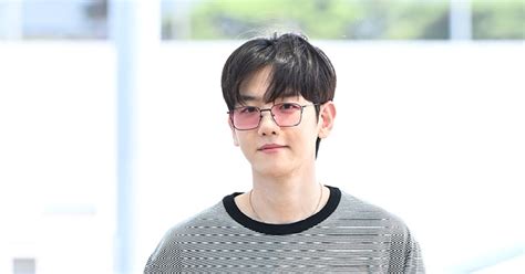 백현 부드러운 미소 [포토엔hd]