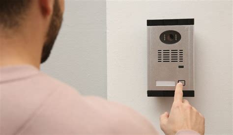 Understanding Intercom Systems How To Choose The Right Intercom For Your Business Ja Security