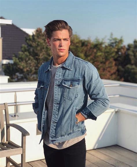 Thom Strijd On Instagram “oh Yee Sun Is Out ☀️” Mens Casual Outfits