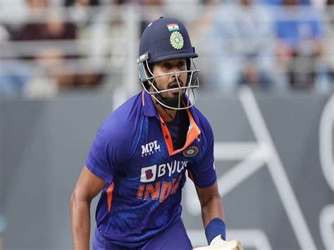 Shreyas Iyer Set A Special Record On New Zealand Soil Leaving Ms Dhoni