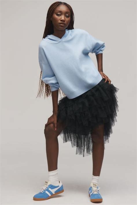 Maeve 컴팩트 후드 스웨터 앤트로폴로지 한국 공식 스토어 유니크한 여성 패션 및 라이프스타일 편집샵 200개이상의 프리미엄 브랜드 여성 의류 액세서리 홈