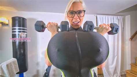 Who Doesn T Love Huge Boobs In A Nice Workout Kit Pics Xhamster