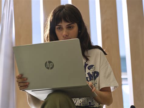 Hp Omnibook 5 Hp Presenta Nuevas Laptops Con Autonomía De Infarto Gracias A Los Procesadores