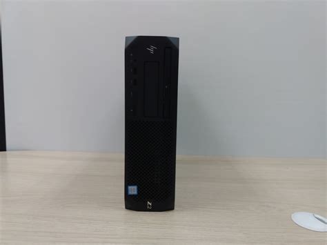 Cpu Hp Z2 Core I3 8100 8gb Ssd 240gb Seminovo