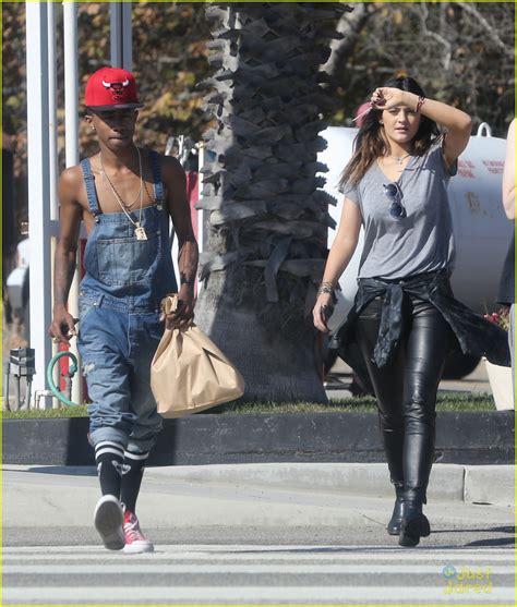 Kylie Jenner Gas Station Stop With Lil Twist Photo 613150 Photo