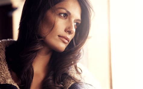 배경 화면 얼굴 여자들 초상화 멀리보고 긴 머리 갈색 머리의 사진술 가수 흑발 갈색 눈 사람 수퍼 모델 패트리샤 로마 소녀 아름다움 헤어