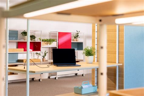 Visplay Launches Modular Furniture For Modern Workplace Planning