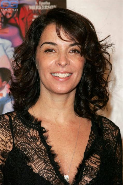 Annabella Sciorra Nackt Nacktbilder Playboy Nacktfotos Fakes Oben Ohne