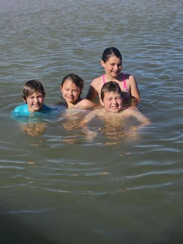 Roxanne Schultzs Profile Pictures Walkaway Social