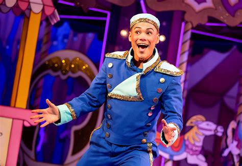 Review Nottingham Playhouses Annual Christmas Pantomime Cinderella
