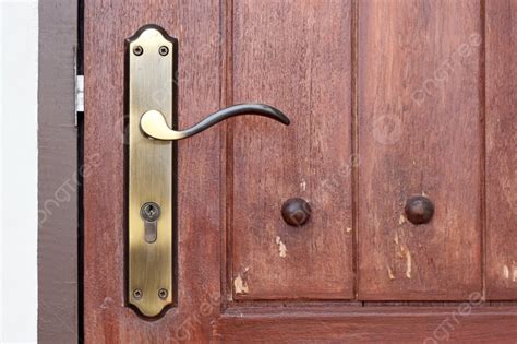 오래된 나무 문에 열쇠 구멍이 있는 빈티지 문 손잡이 사진 배경 및 무료 다운로드를위한 그림 Pngtree