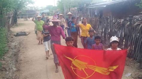 ယင်းမာပင် မြောက်ခြမ်း ကျေးရွာများ သပိတ် စစ်ကြောင်းက စစ်အာဏာရှင် ဆန့်ကျင်ရေး ချီတက် ဆန္ဒပြ Khit