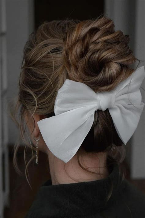 Причёска на выпускной Прически Идеи причесок Идеи для волос