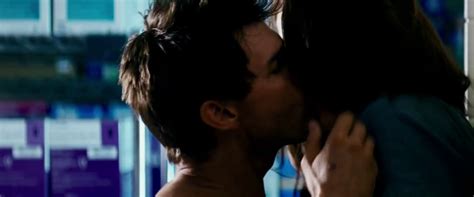 Auscaps Tom Cruise Shirtless In Mission Impossible Iii