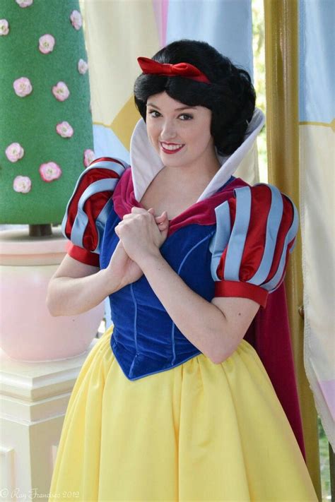 Pin By Kim Theatrestuff On Snow White Disney Face Characters Disney