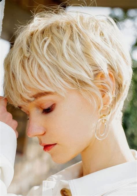 29 Layered Pixie Haircuts To Try Right Now Styleoholic