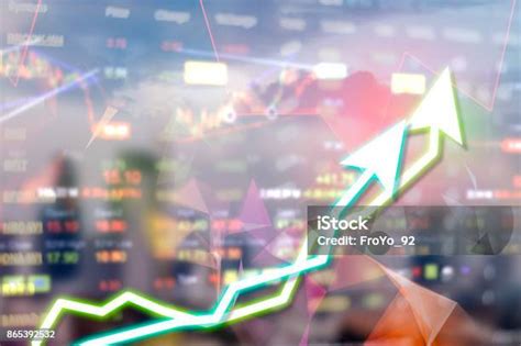 Led 디스플레이 개념에 주식 시장 디지털 그래프 차트 매일 주식 시장 가격 및 인용의 대형 디스플레이 표시기 금융 Forex 무역 교육 배경입니다 가격에 대한 스톡 사진