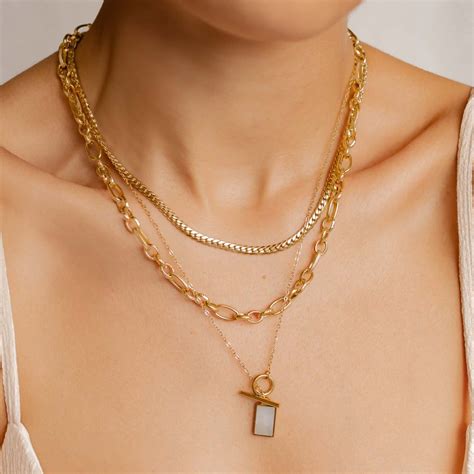 12 Ways To Wear Layered Necklace Like A Pro Hey Happiness