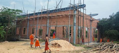 រៀបចំសម្រាប់ចាក់បេតុងធ្នឹមនៅព្រឹ វត្ត ប្រជាសង្គមភ្នំក្រពើ Facebook