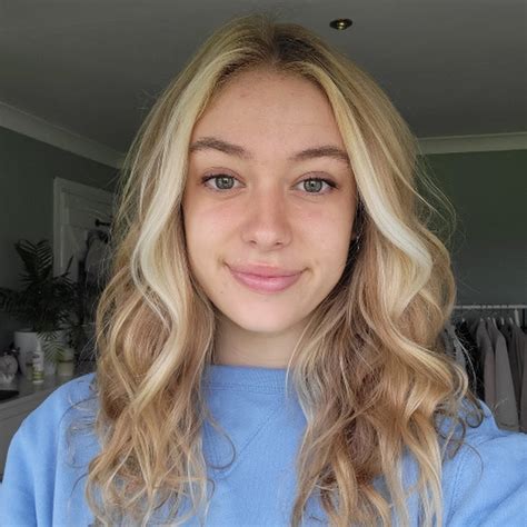 Emily Rees Youtube