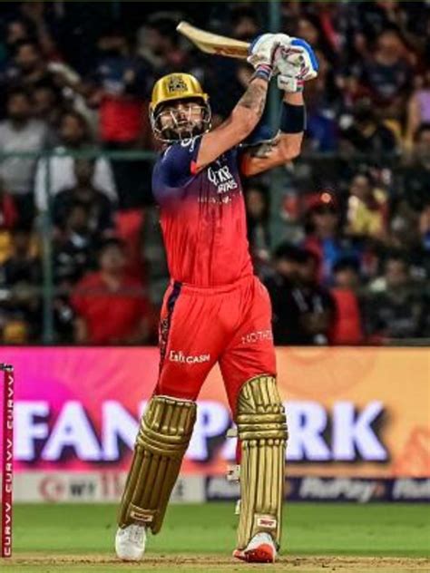 विराट कोहली ने बनाया वर्ल्ड रिकॉर्ड बाबर आजम को पछाड़ बने T20 केकिंग