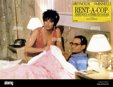 Rent A Cop Liza Minnelli Left 1987 © Kings Road Entertainment
