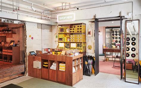 빈티지 호텔에서 영감받은 라이프스타일 팝업스토어 호텔 케이스스터디