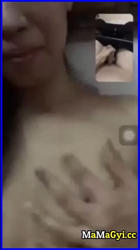 ရေချိုးခါးနီးလေးပြတဲ့ပူစီအလန်း Myanmar Sex Story