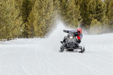 Polaris Switchback Assault 9r 2025 Review And Test Ride Snowmobile Passion