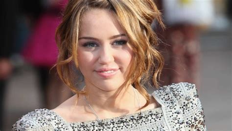 Miley Cyrus Jeg Er For Ung Til å Ha Sex