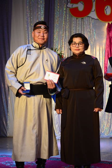 Бидний бахархал Дэлхийн багш нарын Мандал 2 р сургууль