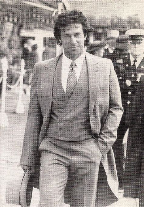 This Is Imran Khan Pakistans New Prime Minister Cricket Legend And