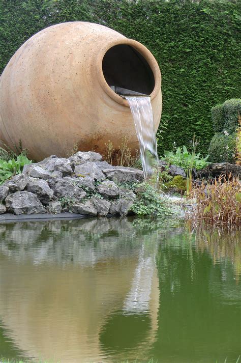 무료 이미지 공원 정원 벨기에 두바이 수자원 반사 잔디 물줄기 못 경치 물 특징 2656x4000 Elsemargriet 1420773 무료