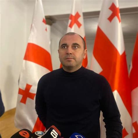 სანიაღვრე სისტემა ვერ ატარებს იმიტომ რომ ყველგან კორპუსებს აკვეხებენ ხაბეიშვილი გურიის მოამბე