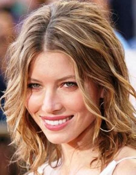 9 Beautiful Thin Wavy Haircuts