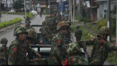 ဩဂုတ် ၁၀ ရက် နိုင်ငံတဝန်း သတင်းအနှစ်ချုပ် သပိတ်ကျင်းက တပ်စခန်း ၅ ခုကို Pdf သိမ်းပိုက် Bbc