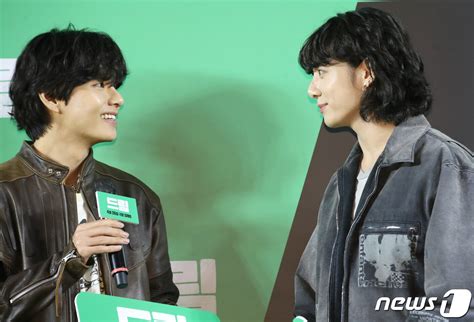 [뉴스1 ★]정국 파마머리 미소년…역대급 예쁜 남자 비주얼 뉴스1