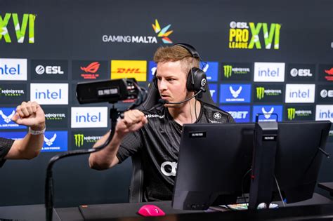 Fnatic Trounce Nip At Esl Pro League Season 16