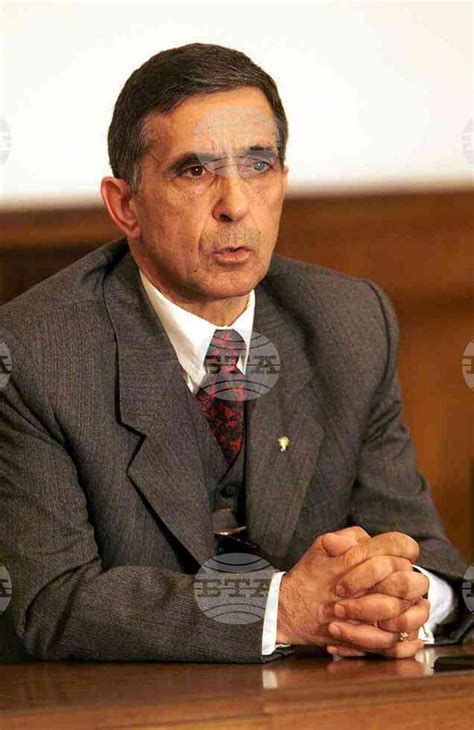 Щастлив съм че със знанията и уменията си помогнах на много млади хора да се задълбочат в