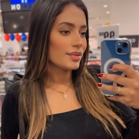 Larissa Rocha Larirocha Threads Say More