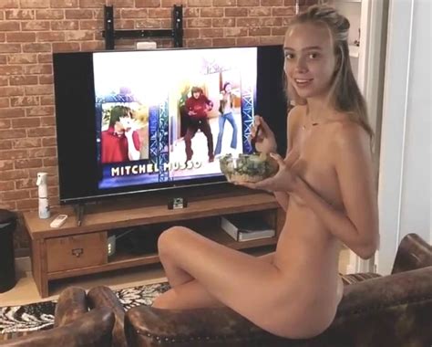 She Looks So Sweet Porn Pic Eporner