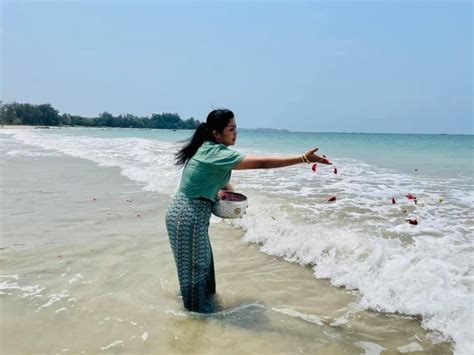 ရခိုင်ပြည်နယ်ရှိ ကမ်းခြေတစ်ခုတွင် နဂါးစာကျွေးရင်း ခုနှစ်ရက်သားသမီးများအတွက် ဆုတောင