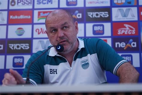 Lawan Psis Bojan Hodak Harapkan Ketajaman Persib