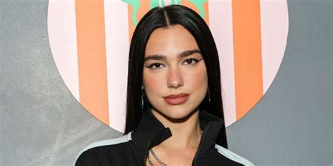 Dua Lipas Half Zipped Crop Top Is Everything And More